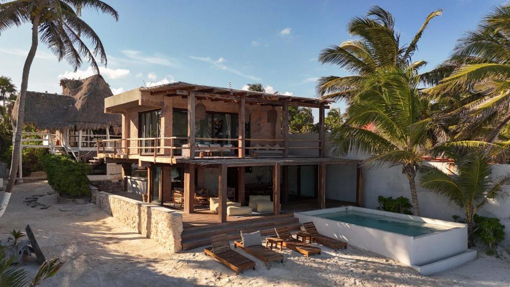 Casa Aakbal - Luxury Beach Front Villa, Tulum (updated prices 2026)