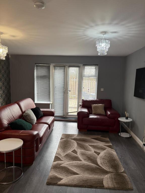 Beautiful park view town house, Wigan (updated prices 2025)