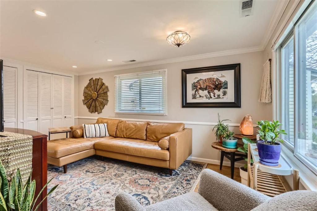 Single Story Denver Ranch Close to DU And Wash Park And DTC, Denver ...
