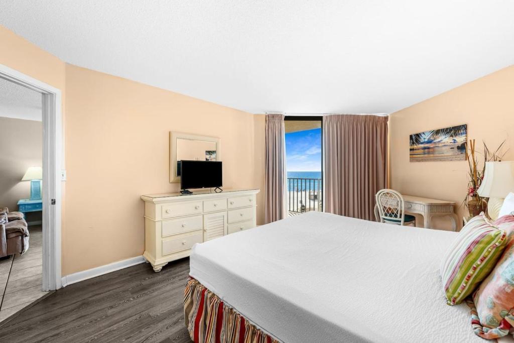 East-End PCB Condo with Gulf Views & Beach Access, Panama City Beach ...