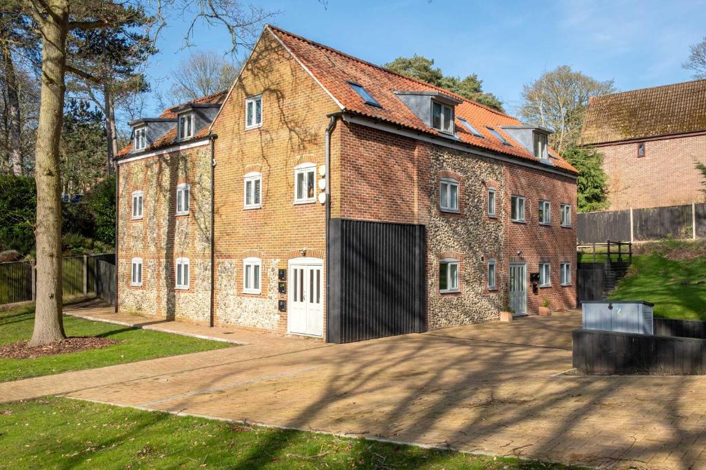 Harbour Edge, Cromer (updated prices 2026)