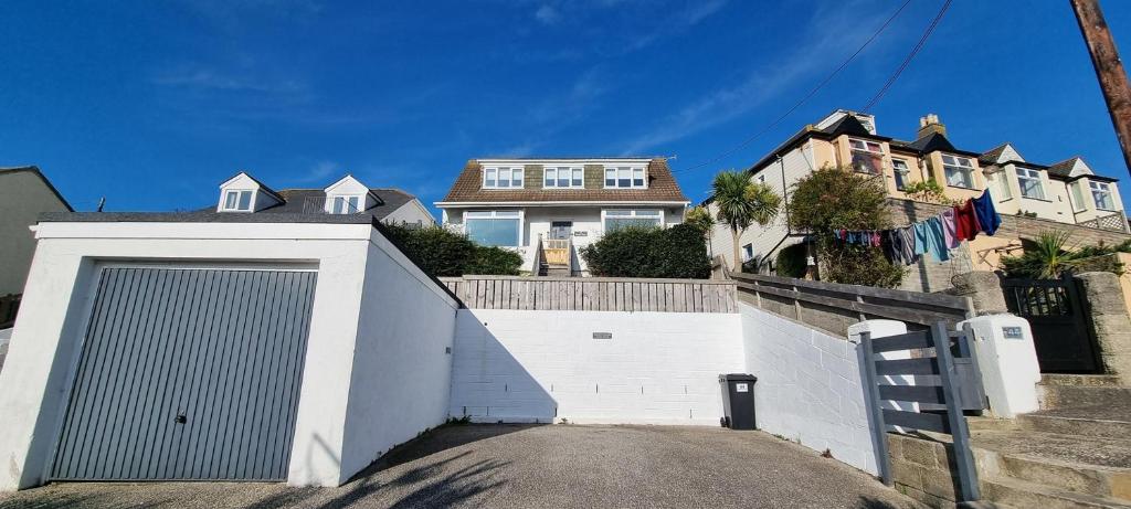 Sandy Steps, Perranporth (updated prices 2025)