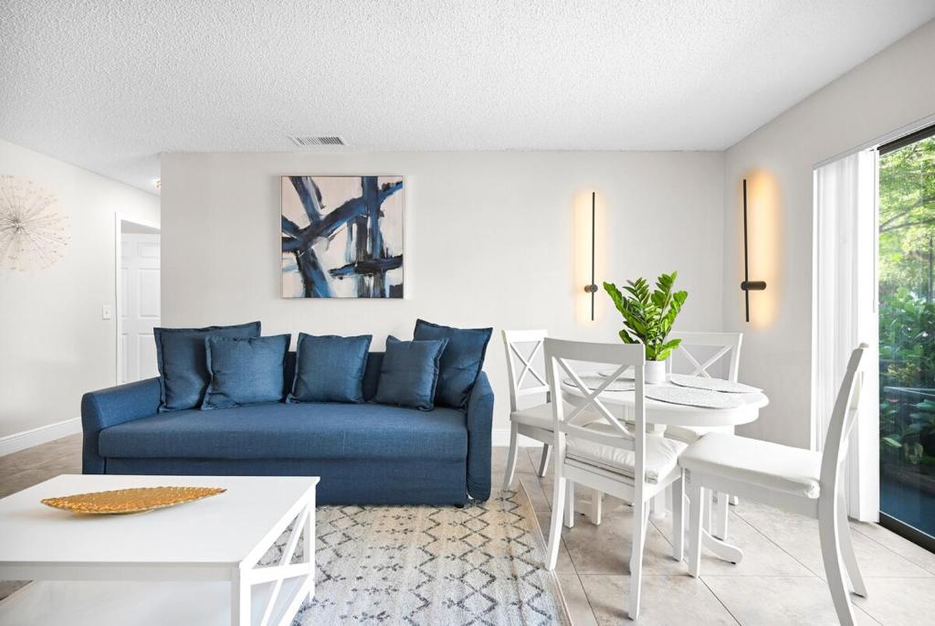 Boca Raton Getaway Poolside Paradise BBQ, Boca Raton (updated prices 2025)