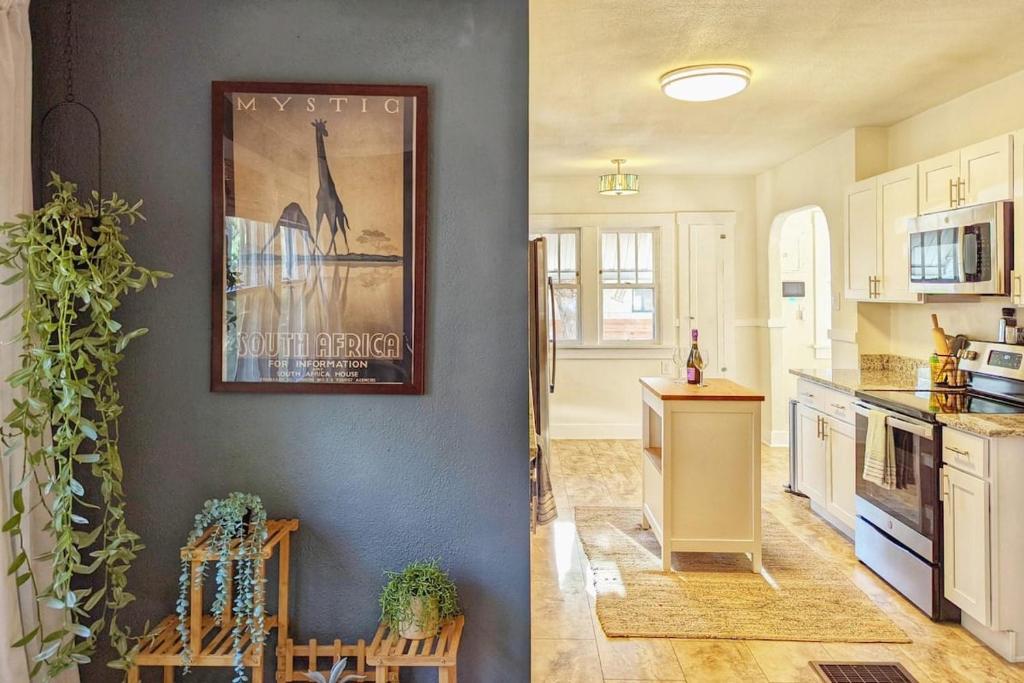 Beautiful Bungalow Near Heart of Downtown COS, Colorado Springs ...