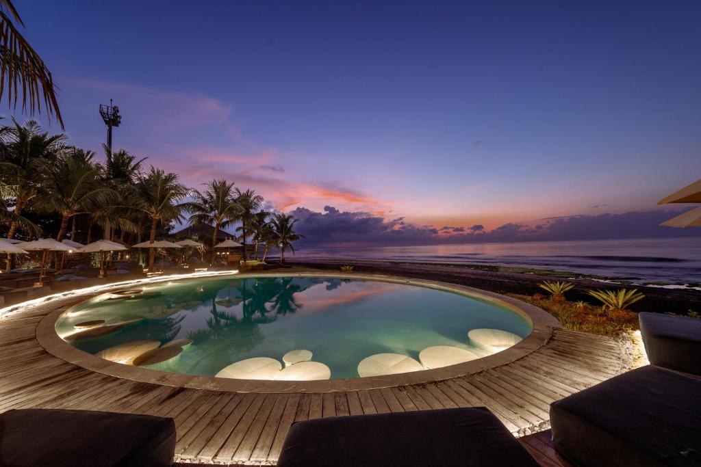 Hotel Komune and Beach Club Bali, Keramas (updated prices 2025)