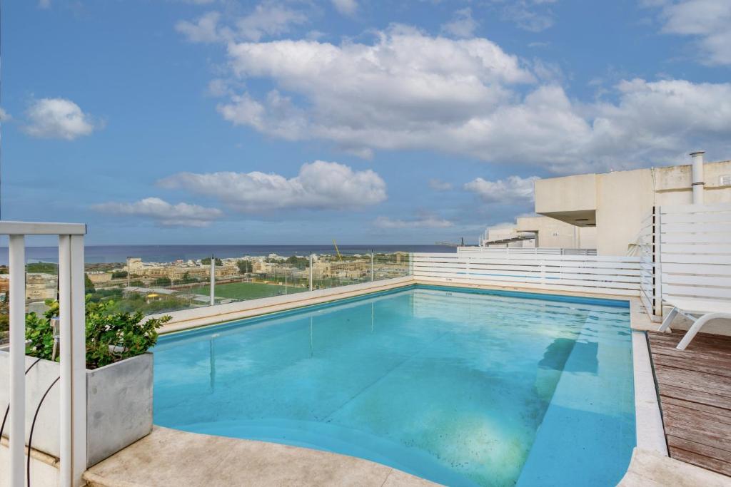 Malta Pool Penthouse, Is-Swieqi (updated prices 2026)
