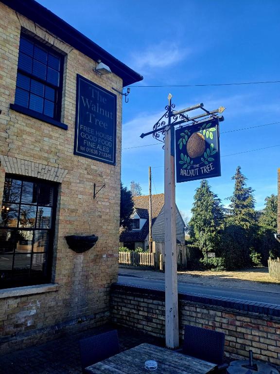 the walnut tree, Worlington (updated prices 2026)