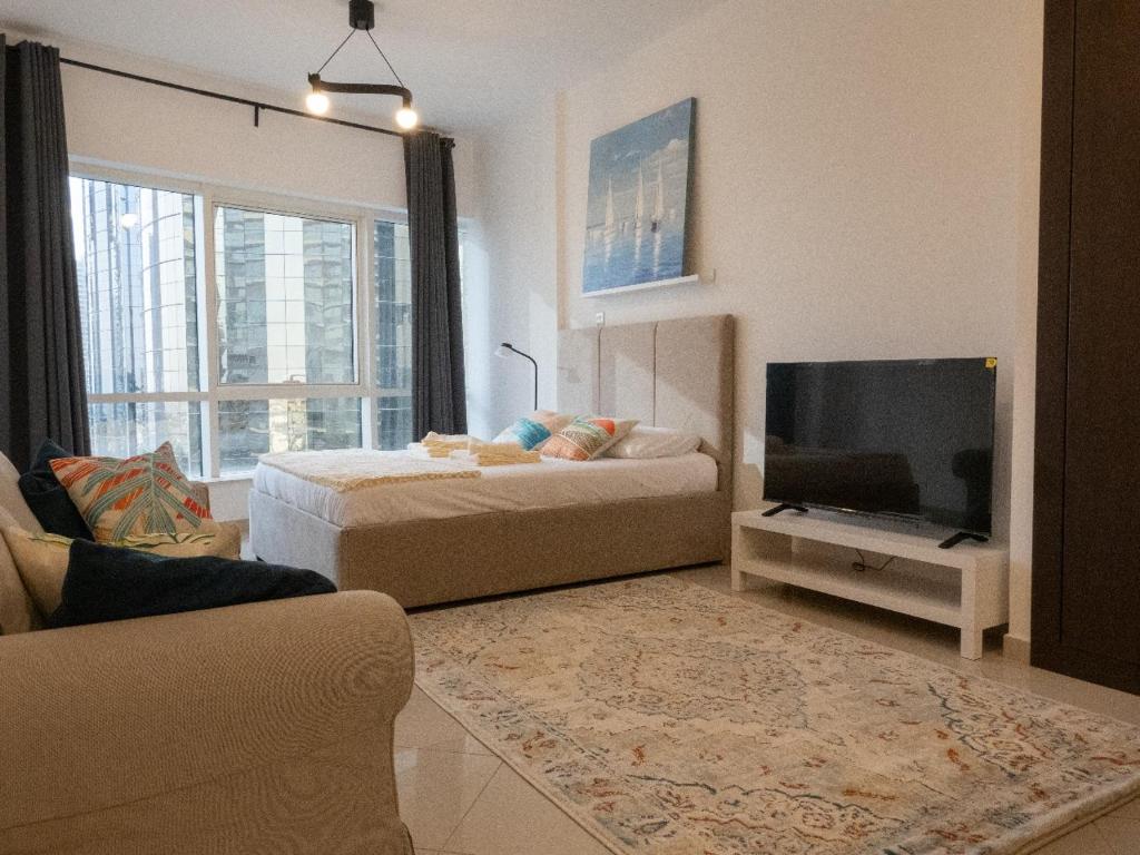 Bright studio with new furniture, Dubái (precios actualizados en 2026)