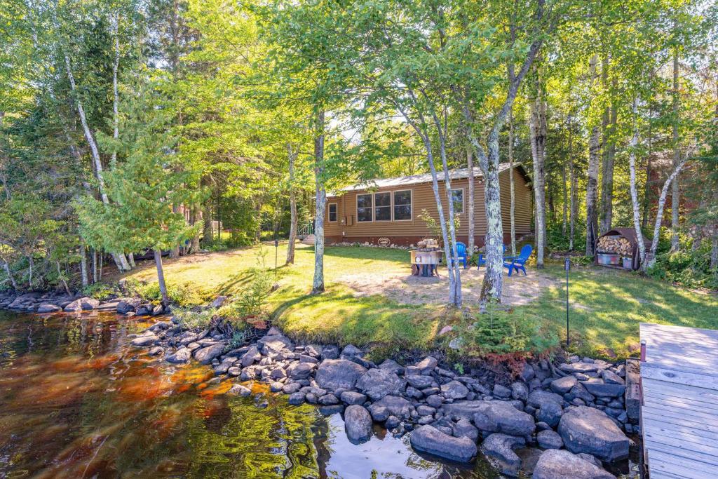 Lakefront Cabin on Lake Vermilion Dock, Boat Lift, Tower (updated ...