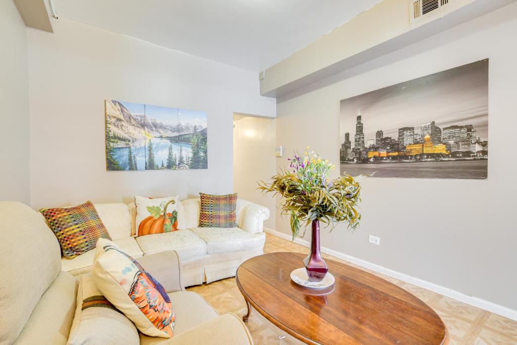 Apt 5 Mi to Chicago Loop Walk to Public Transit!, Chicago (tarifs ...