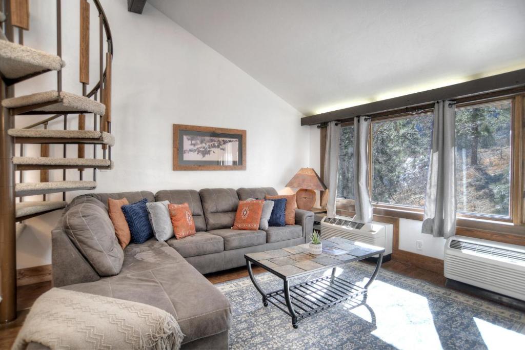 Tamarron Lodge Loft 338, Durango (updated prices 2025)