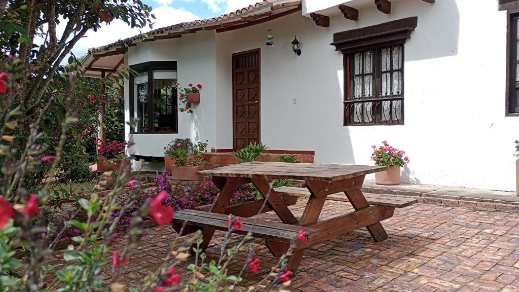 Alcaparro, La Calera (updated prices 2026)