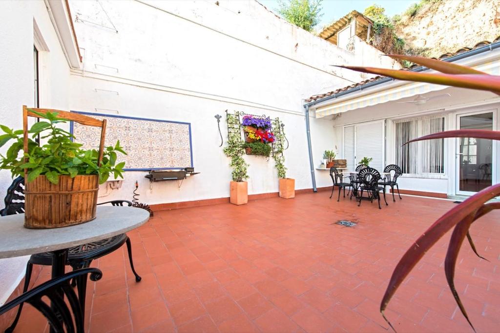 House with private terrace, days and long stays, Arenys de Mar (updated ...