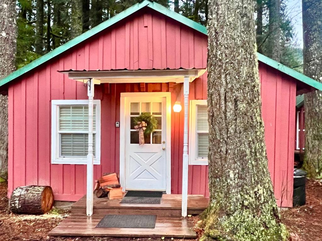 The Little Lolo Lodge, Mount Hood Village (updated prices 2025)
