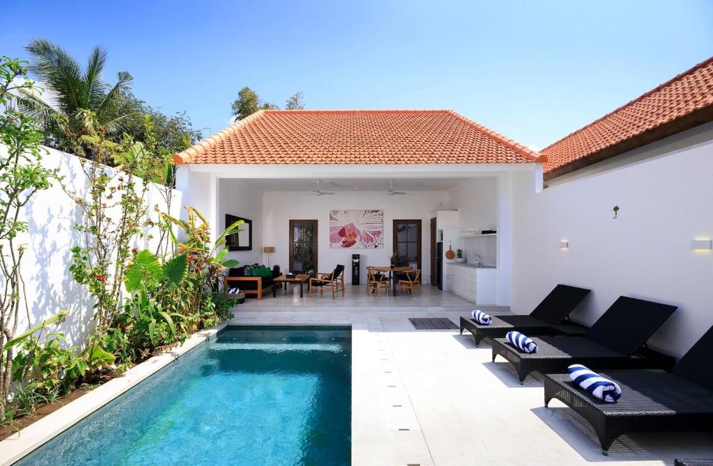 Gorgeous 2 Bed Pool Villa, Walk to Seminyak Beach, Seminyak ...