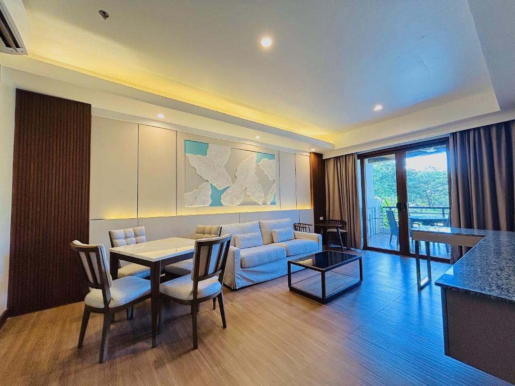 Solina Beach & Nature Resort, Carles (updated prices 2025)