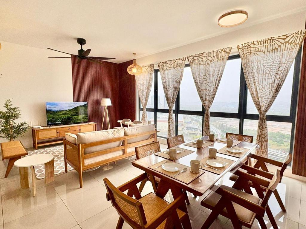 Spacious Muji Homestay with IOI Mall & KL View, Putrajaya (updated ...