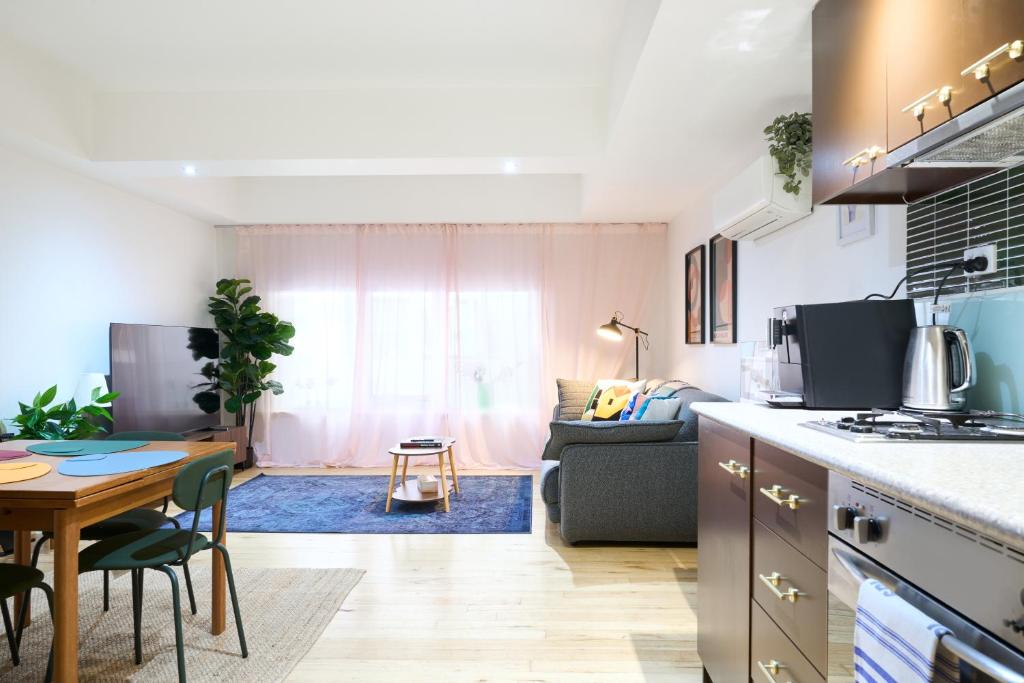 Heritage Hideaway - Refurbished Flinders St Gem, Melbourne (updated ...