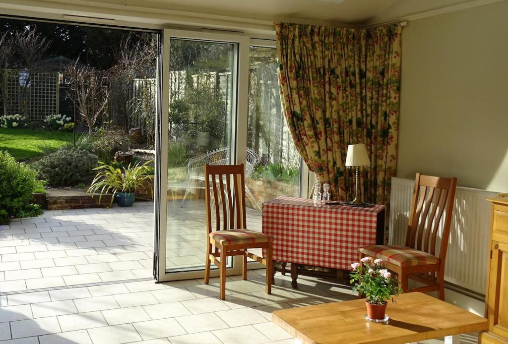 Charming family home on edge of South Downs, Alton (updated prices 2026)