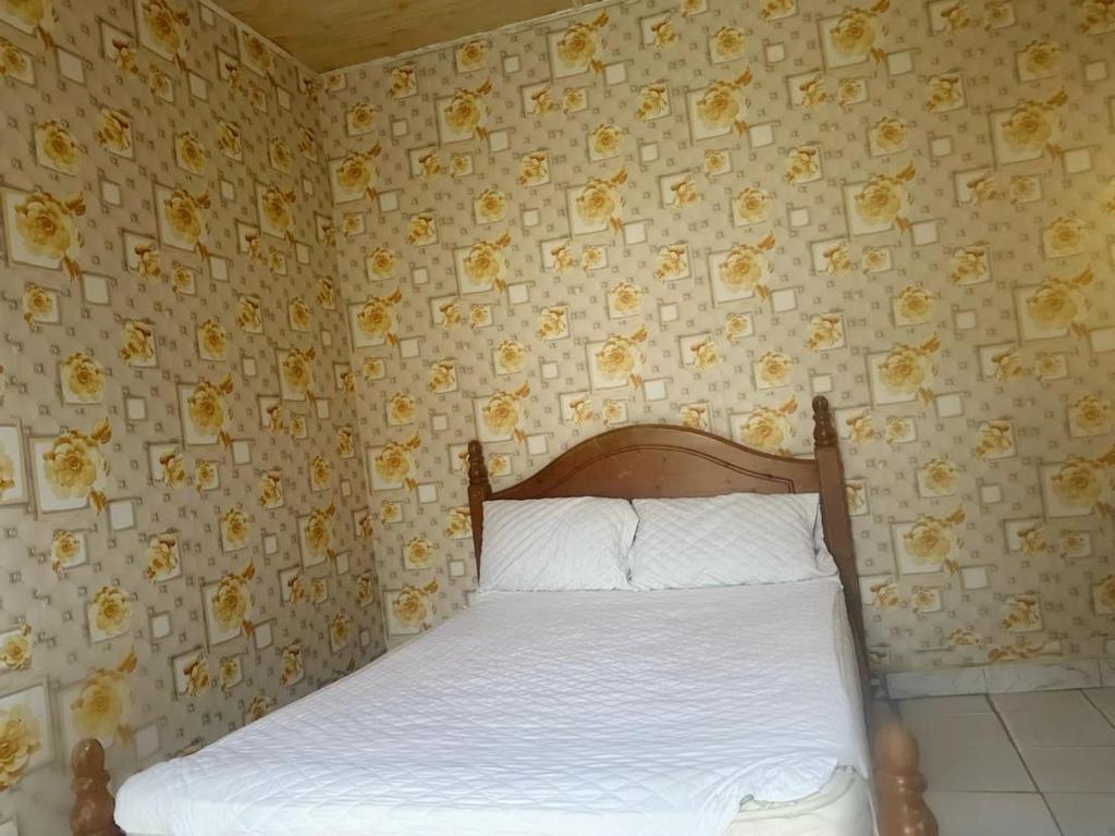 Simaz, Old Yundum (updated prices 2025)