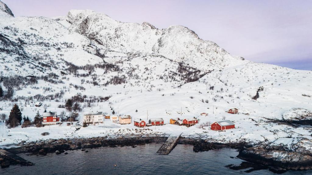 Fiskeværet Nesland, Kvalvik (precios actualizados 2025)