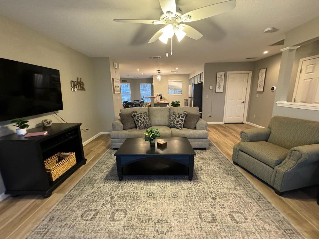 Lakeview Retreat, Kimberling City (updated prices 2025)