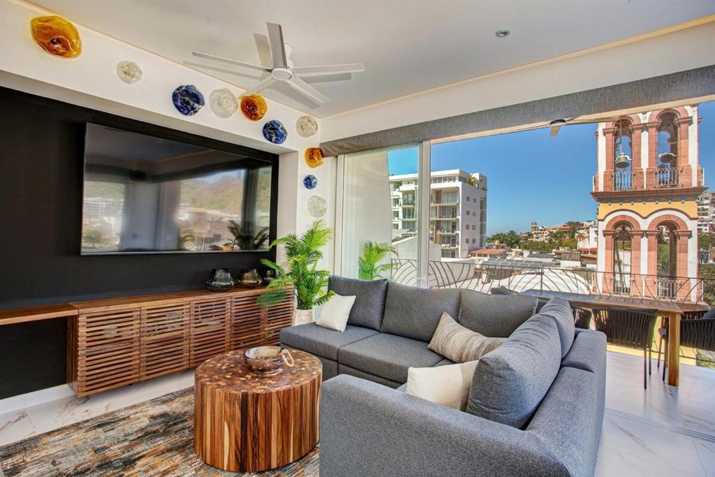 DVine Escape Chic 2BR 2BA with Rooftop Pool and Oasis, Puerto Vallarta ...