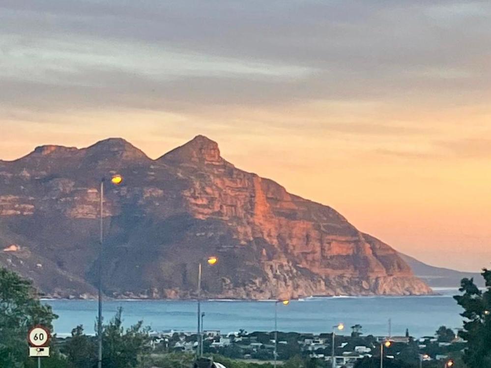 Macey Stay - The Boardwalk Hout Bay, Hout Bay (updated prices 2026)