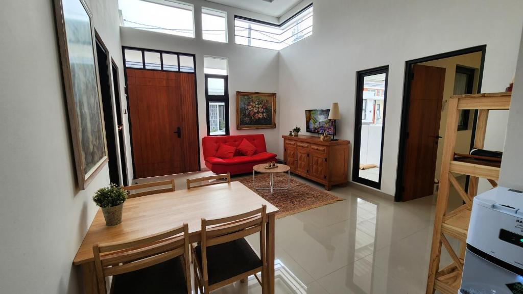 Gyanaa Home Maguwo, Sleman (updated prices 2026)