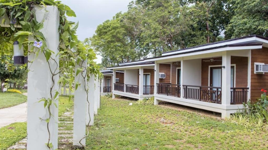 Solina Beach & Nature Resort, Carles (updated prices 2025)