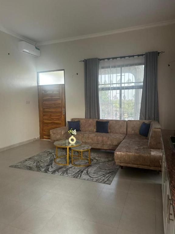 Jlynn Retreat, Dar es Salaam (updated prices 2025)