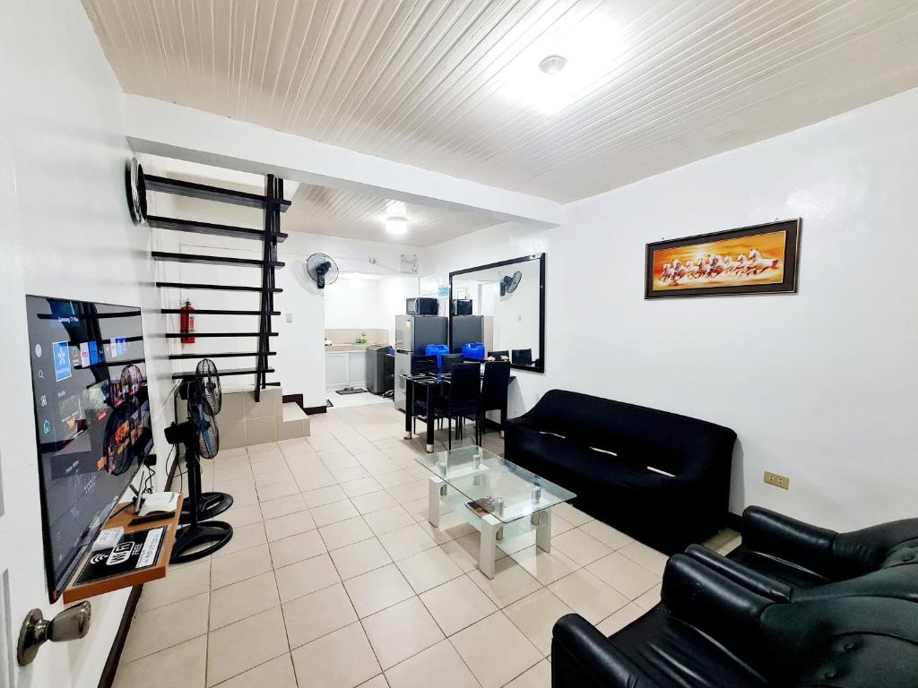 Calapan Transient Molave L47, Calapan (updated prices 2026)