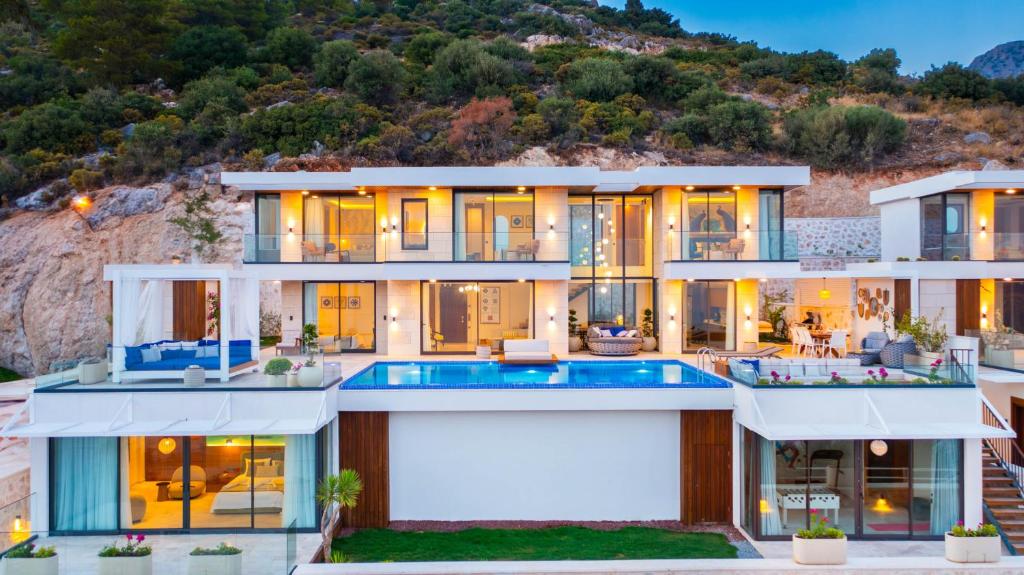 Ultra luxurious magnificent sea view villa in Kalkan Kalamar bay, Kaş ...