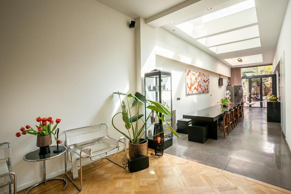 House of Antwerp- 4BDR w Private Garden, Antwerpen (bijgewerkte prijzen ...