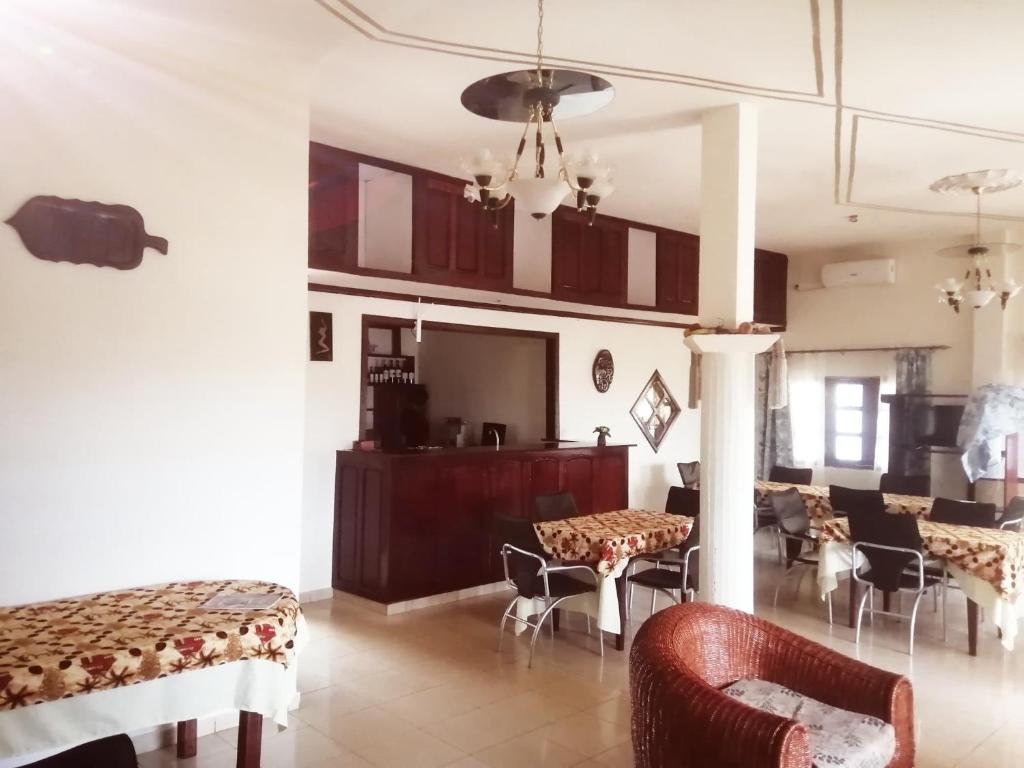 Hôtel, la Renaissance, Dolisie (precios actualizados 2025)