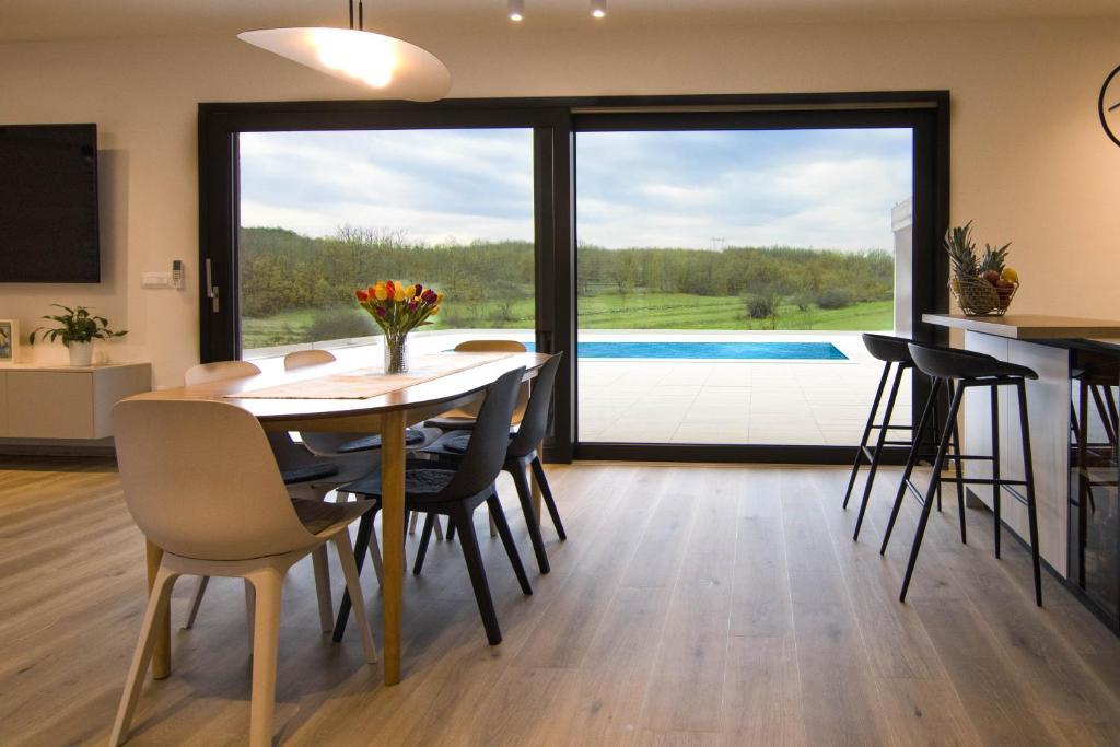 Holiday Home Oasis for You with Heated Pool, Imotski (updated prices 2026)