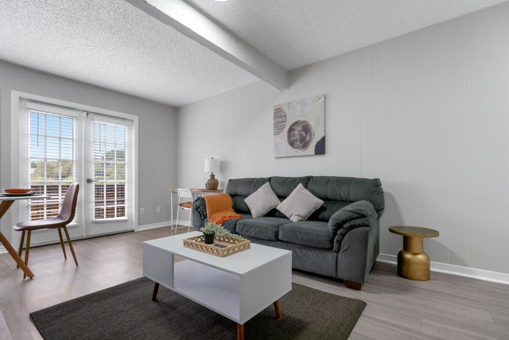 Cozy Austin Retreat Minutes to UT, Downtown & Top Attractions!, Austin ...