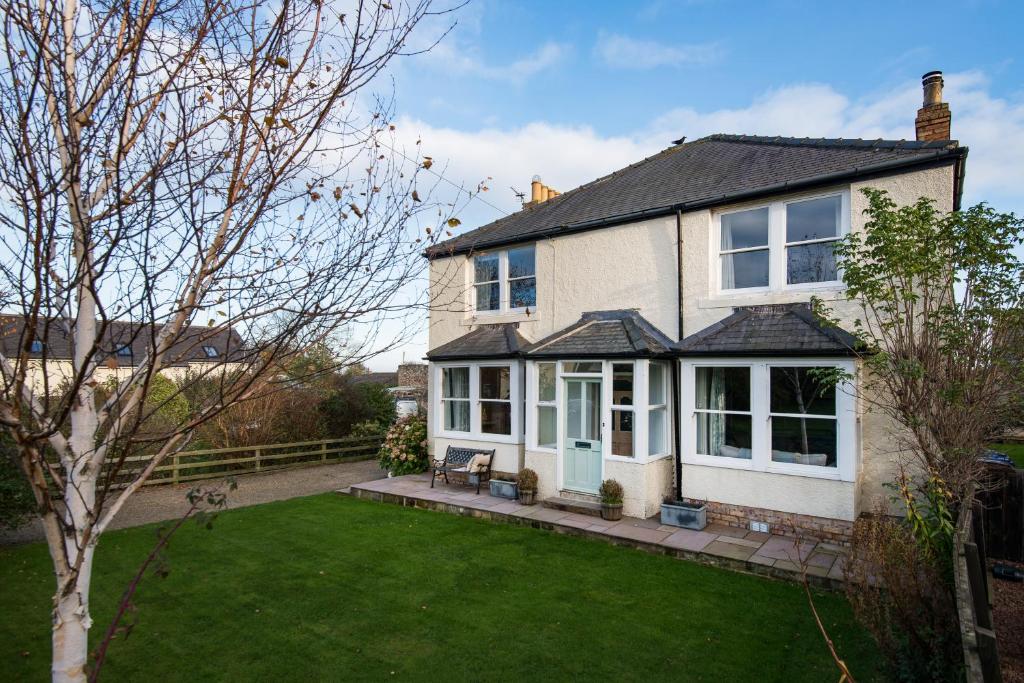 Leaholme Cottage - fabulous coastal cottage for 8, Newton by the Sea ...