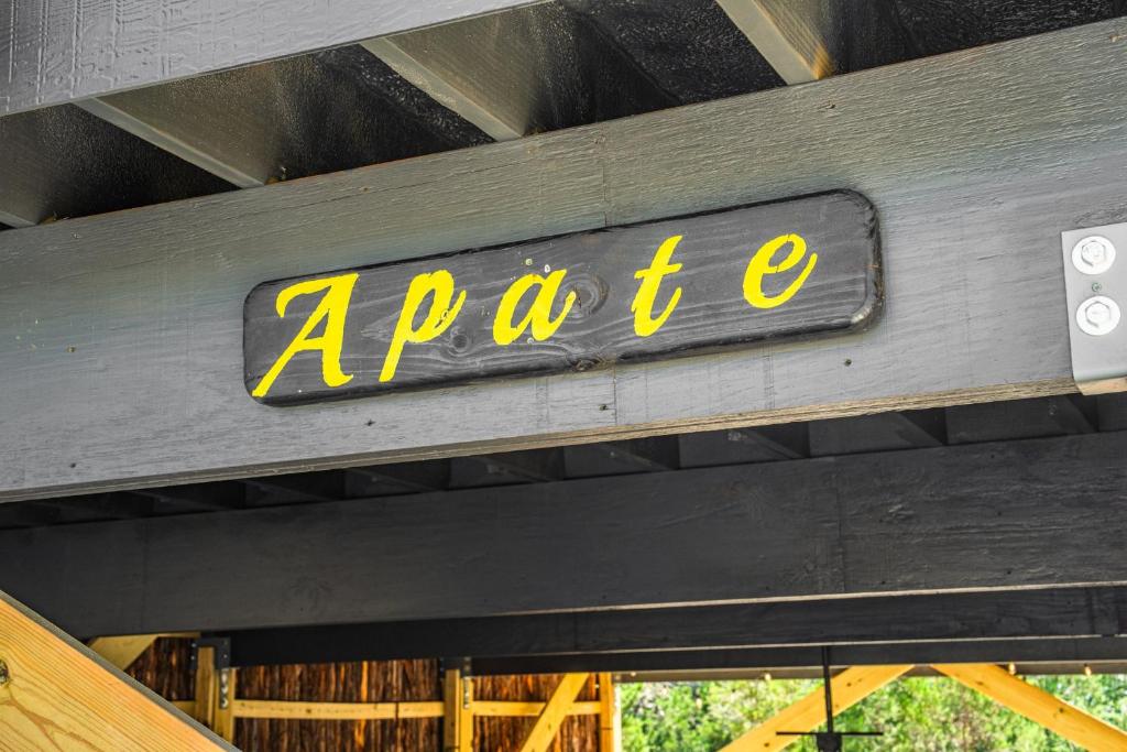 Treehouse Lux Hot tub Fredericksburg EV BBQ, Fredericksburg (updated ...