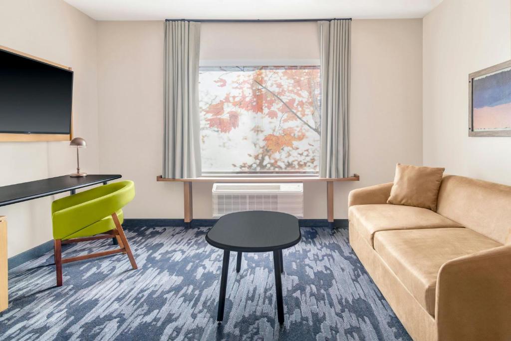 Fairfield by Marriott Inn & Suites Detroit Taylor, Taylor (updated ...