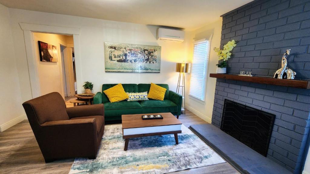 LAX House Near SoFi Stadium, Intuit Dome, YouTube Theater, The Kia ...