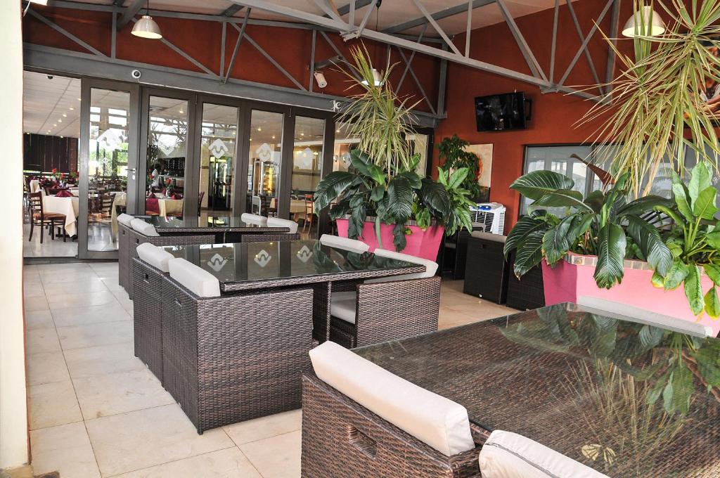 2Ten Hotel, Sibasa (updated prices 2025)