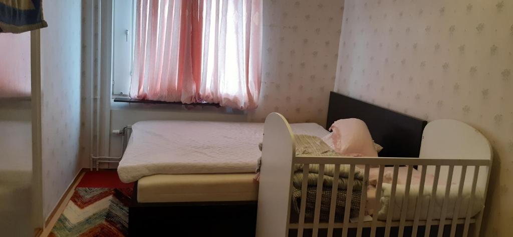 Ett rum med säng, Norsborg (updated prices 2025)