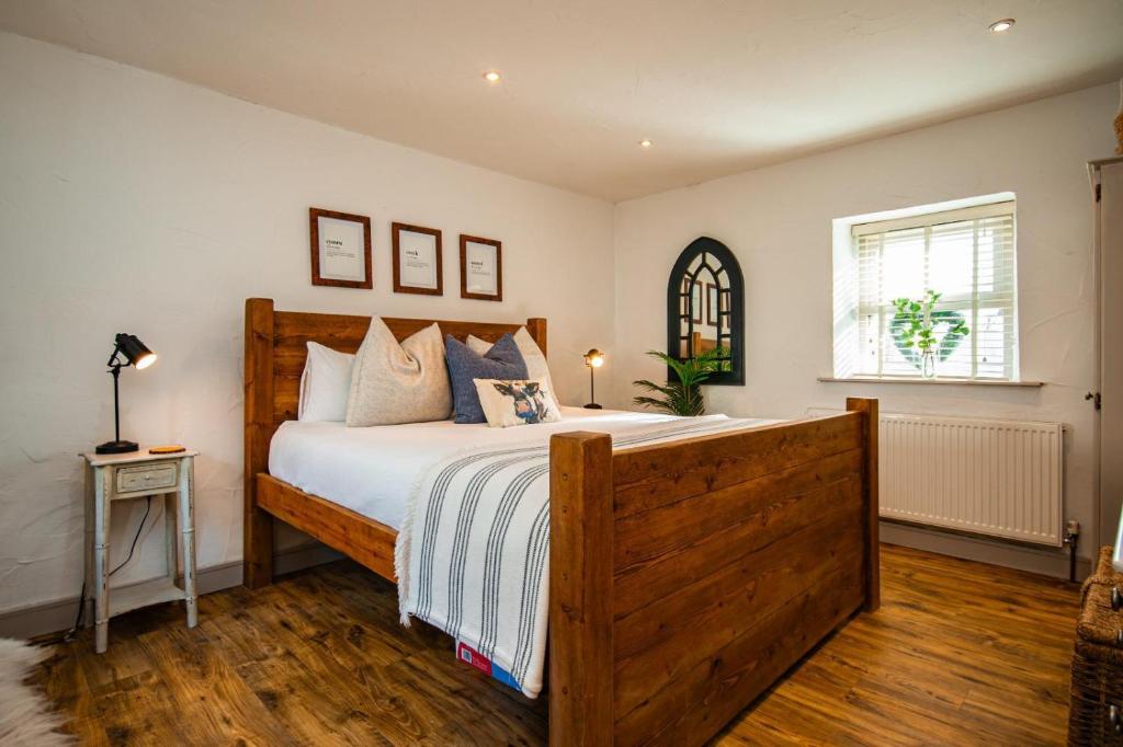 Cosy Farm Conversion In The Heart Of Pembrokeshire, Pembrokeshire ...