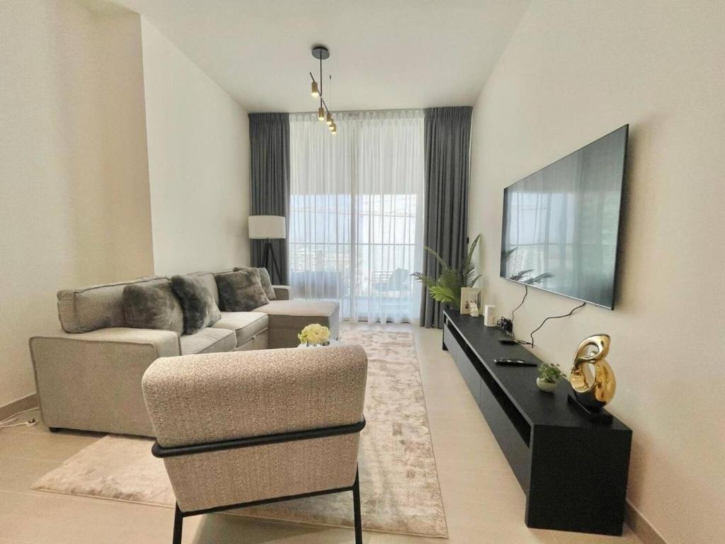 Brand New Cozy 2br Apartment In Jvc With Balcony, Dubai (updated prices ...