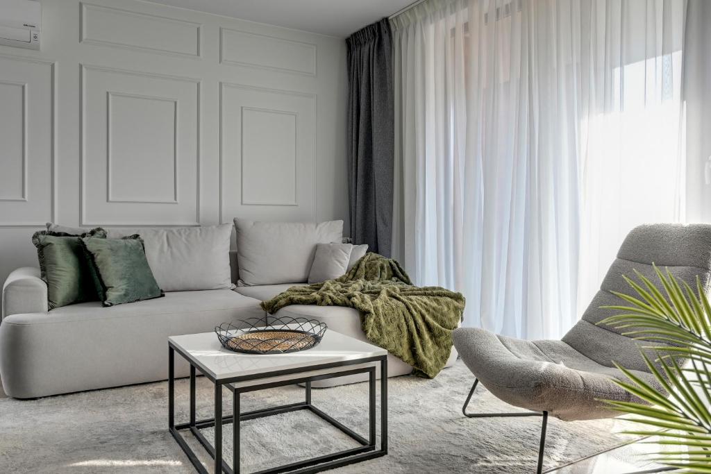 Scala City Center Premium Apartments with Parking by Lion Apartments ...