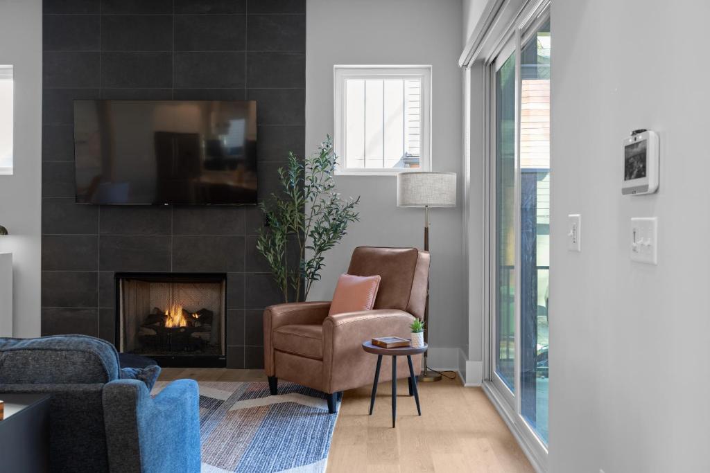Midtown Luxe w/ Rooftop Terrace by StayLage, Atlanta (updated prices 2025)
