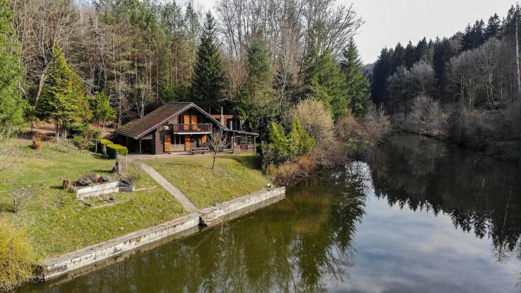 Chalet du Schlossthal - Étang, Lemberg (updated prices 2026)