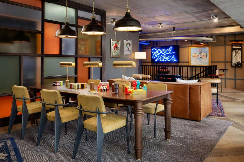 Moxy Asheville, Asheville (updated prices 2025)