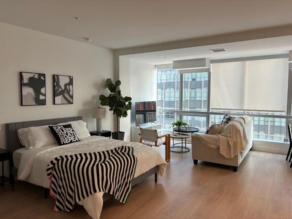 KC Inn, East Los Angeles (updated prices 2026)